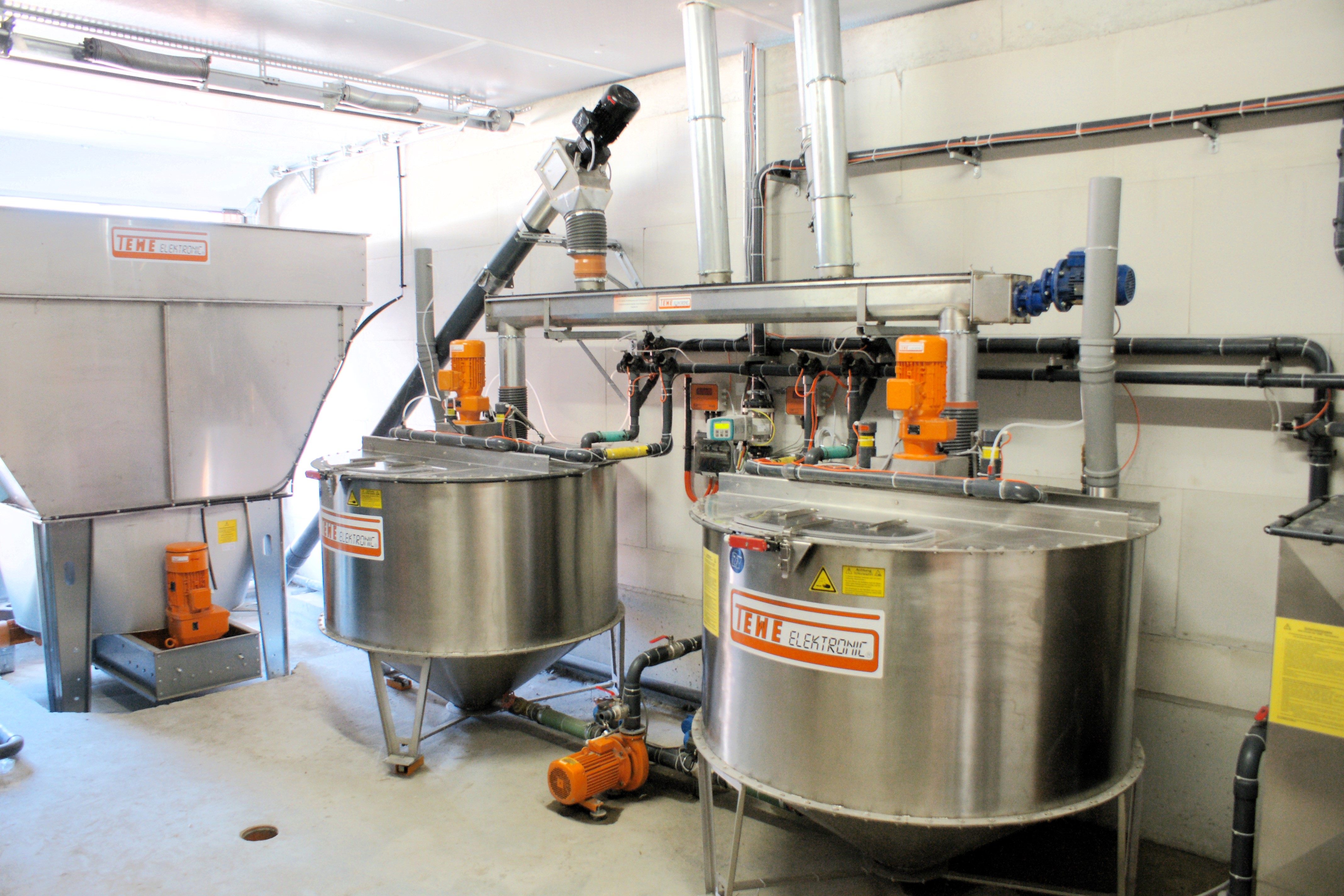 Flüssigfütterung - Restlosfütterung – Fütterungstechnik | TEWE